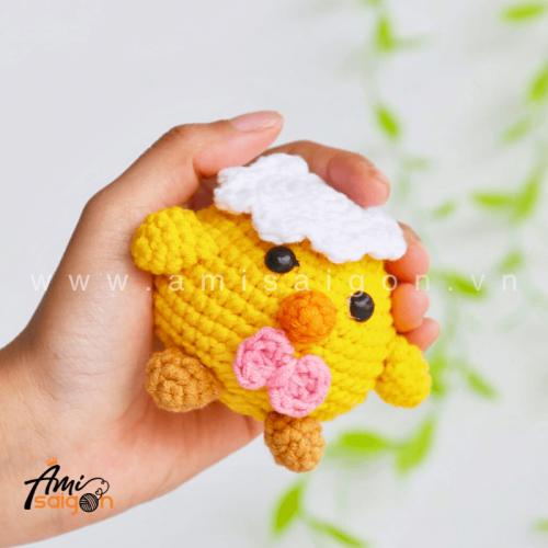 Cute chubby chicken amigurumi Free crochet pattern - Ami Saigon