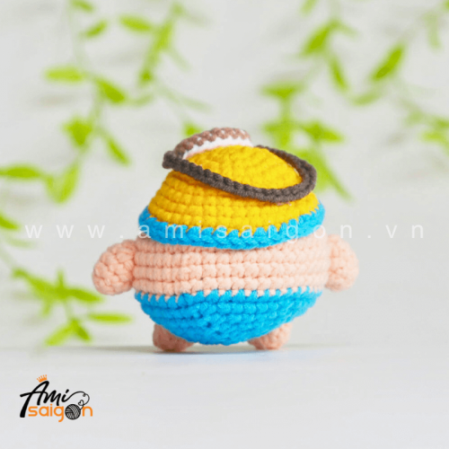 Amigurumi chubby Minion keychain free crochet pattern - Ami Saigon